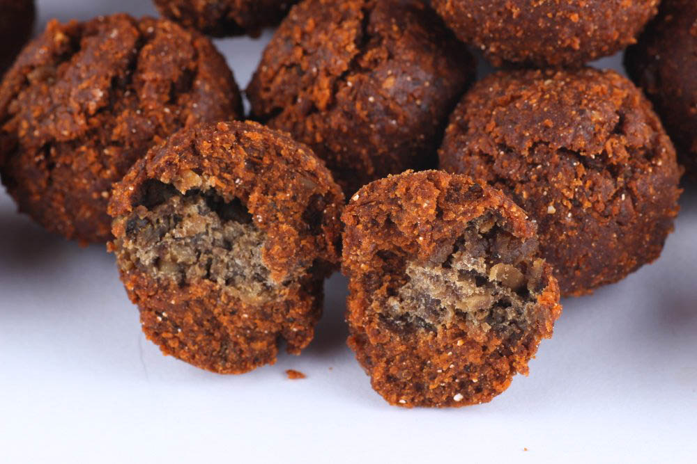 MĚKKÉ KRMIVO PRO PSY - SE ŠKVARKY A JÁTRY - Plněné koule Ø 35 mm ...